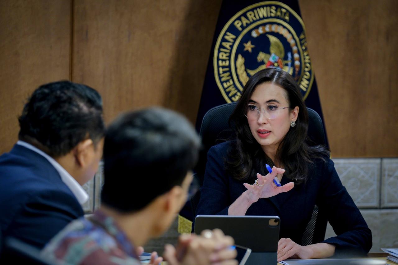 Respons Tagar Save Raja Ampat, Ini Upaya Konkret Kemenpar